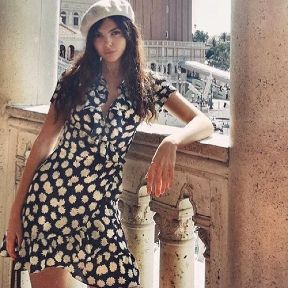 REALISATION PAR | Valentina Dress Daisies Size 6 | BEST SELLER | The Volte